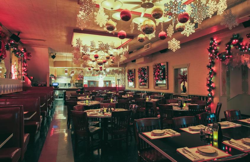 Home [www.clubluckychicago.com]