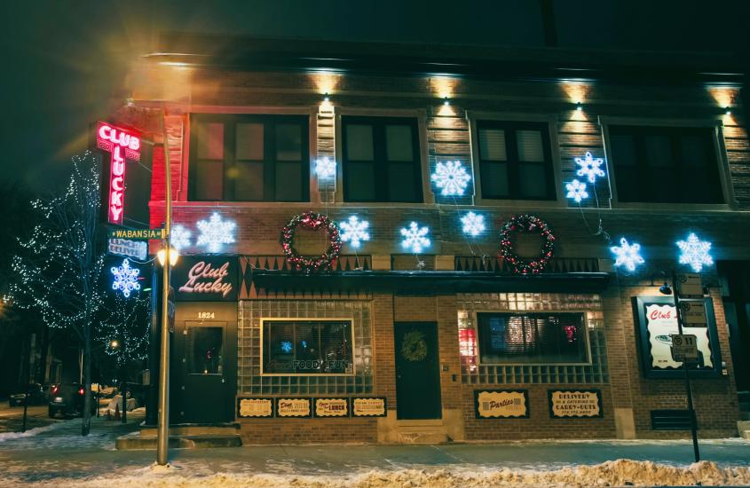 Home [www.clubluckychicago.com]